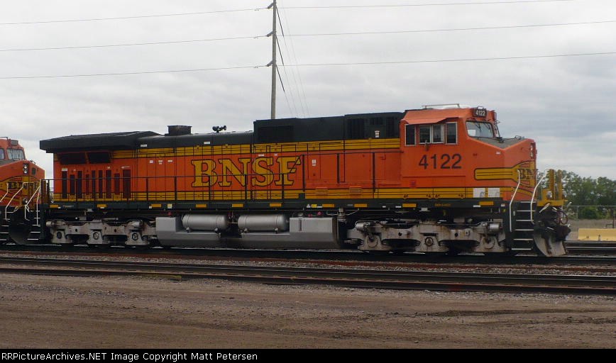 BNSF 4122